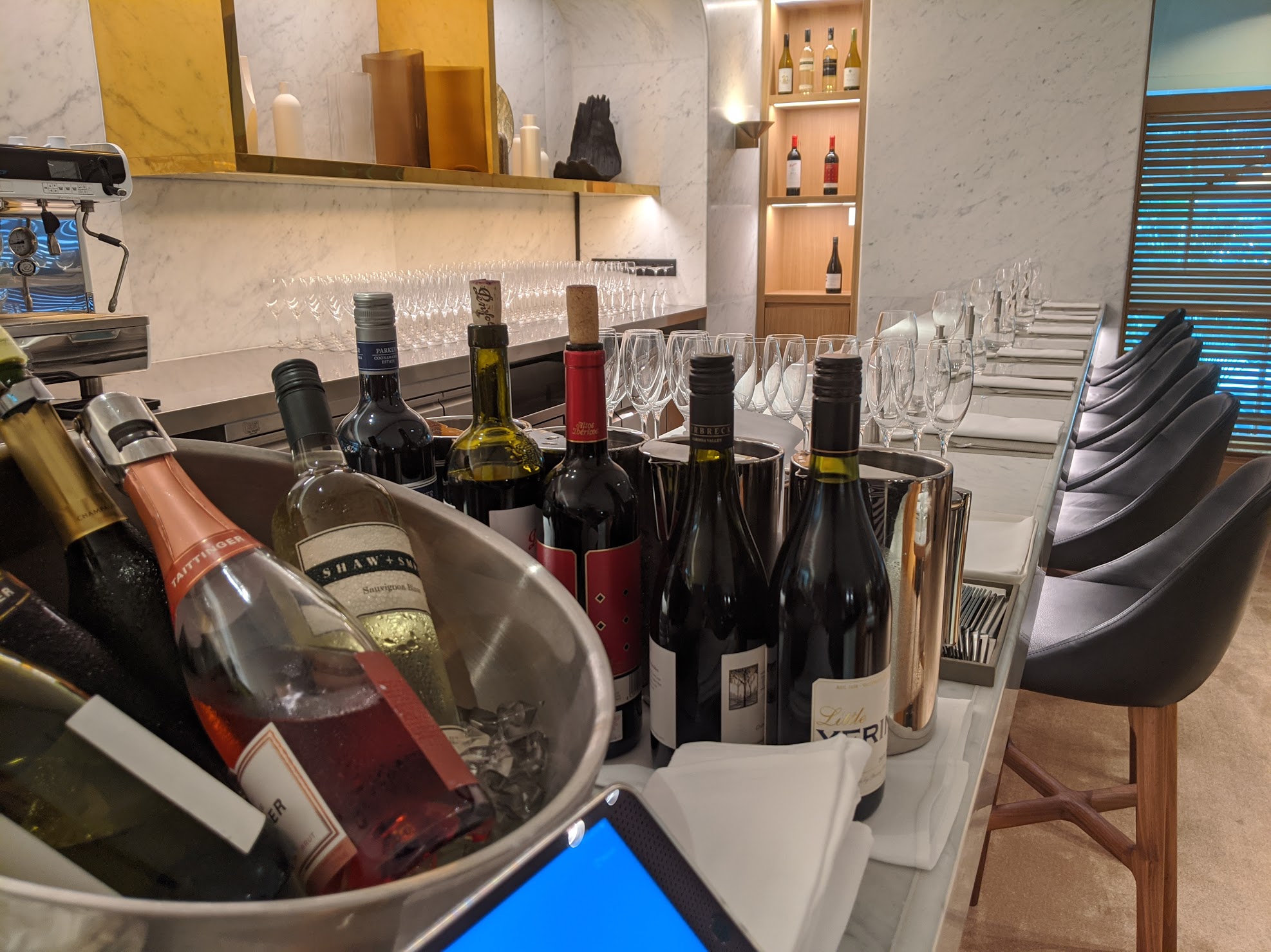 Review: Qantas First Class Lounge Singapore | Points Brotherhood